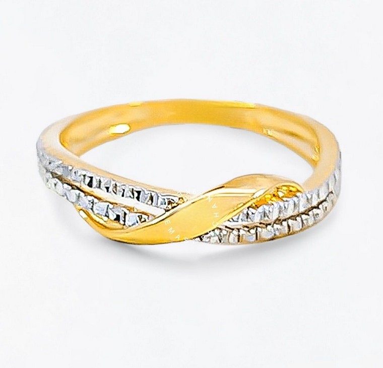 Cincin Emas Wave Diamond Cut