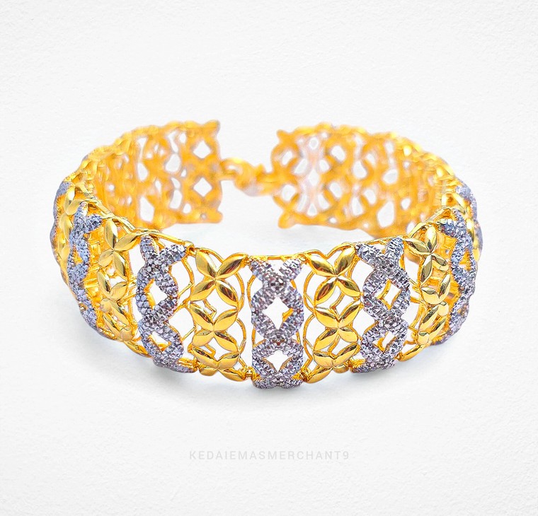 Rantai Tangan Bunga Tanjung 3 Layer Diamond Cut L:1.9CM