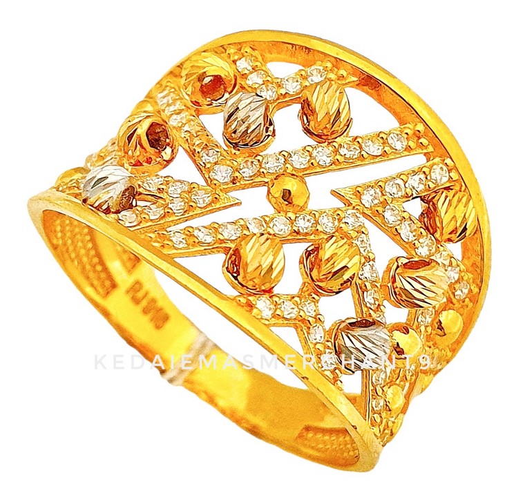 Cincin Emas Italian Triangle Permata 3C
