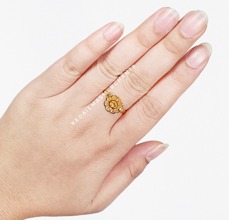 Cincin Emas Bunga Teratai Kerawang